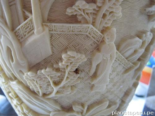 Pieza de marfil tallado con leyenda China, Jarrón. Anuncio, Diciembre ...