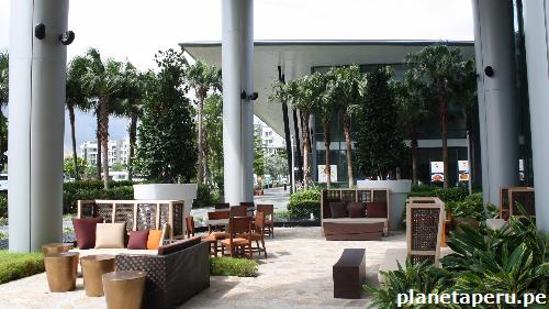 Viajar y trabajar con el hotel binary int de Canadá en Condesuyos