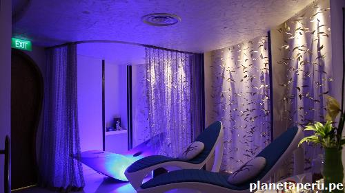 Viajar y trabajar con el hotel binary int de Canadá en Condesuyos